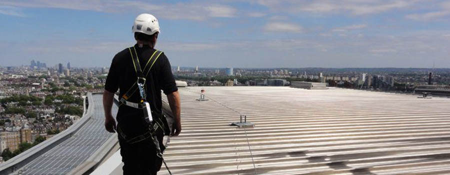 The Basics of Rooftop Horizontal Lifelines - Flexible Lifeline Systems