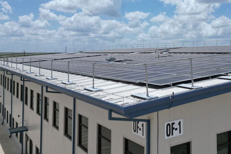 Solar Rooftop Fall Protection - Flexible Lifeline Systems